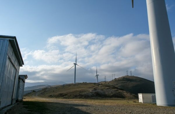 How Do Wind Turbines Block Microwave or Mobile Phone Links? - Pager Power